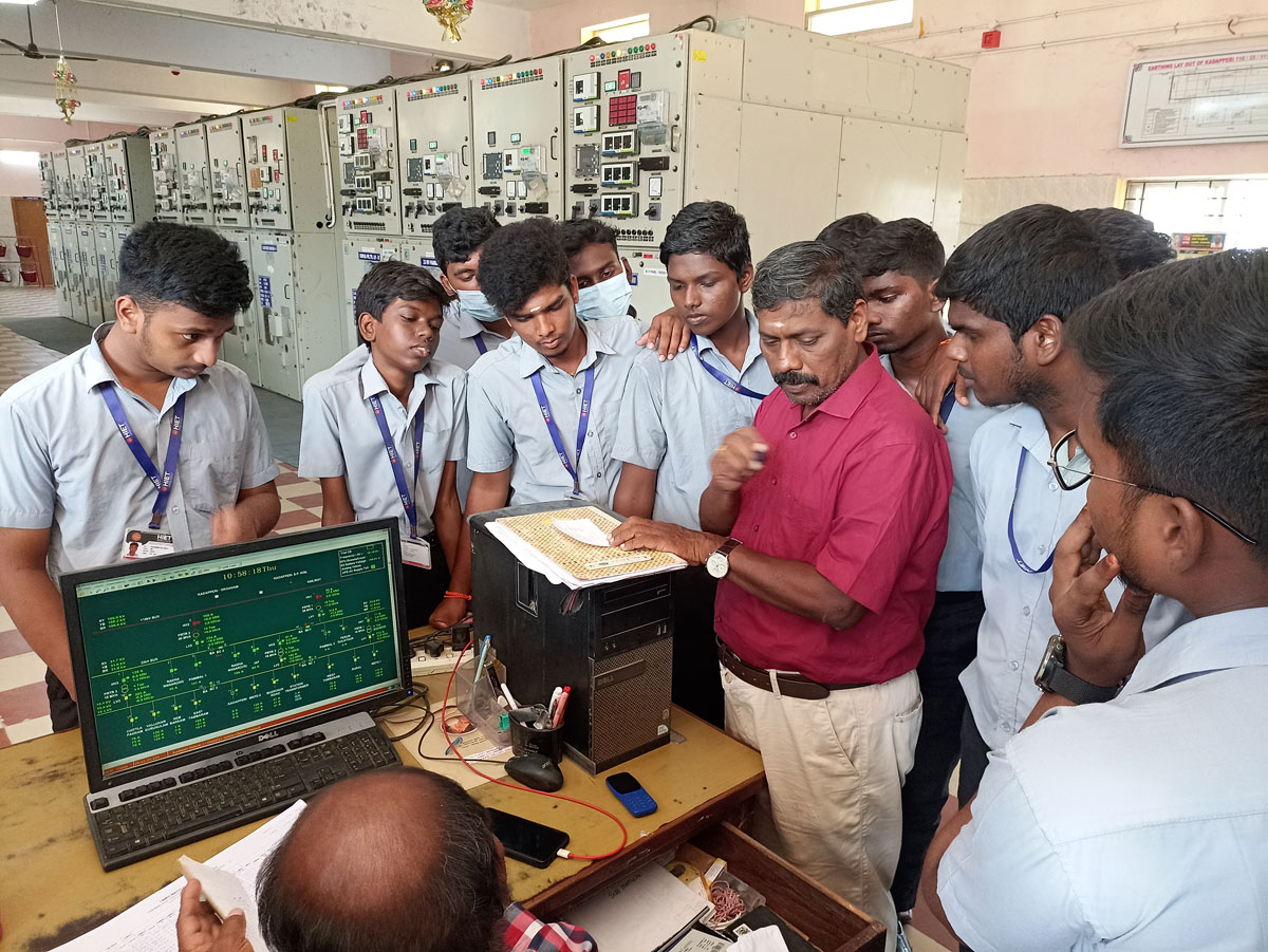 Industrial visit to the TNEB KADAPERI SUBSTATION 110/33KV – HIET