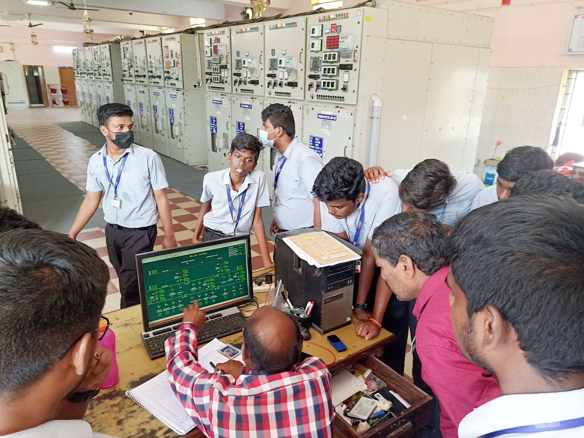 Industrial visit to the TNEB KADAPERI SUBSTATION 110/33KV – HIET